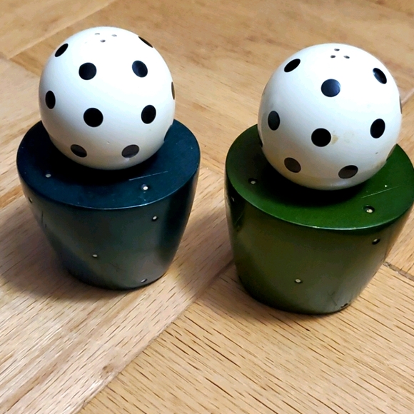 None | Other | Polka Dot Salt Pepper Shakers | Poshmark